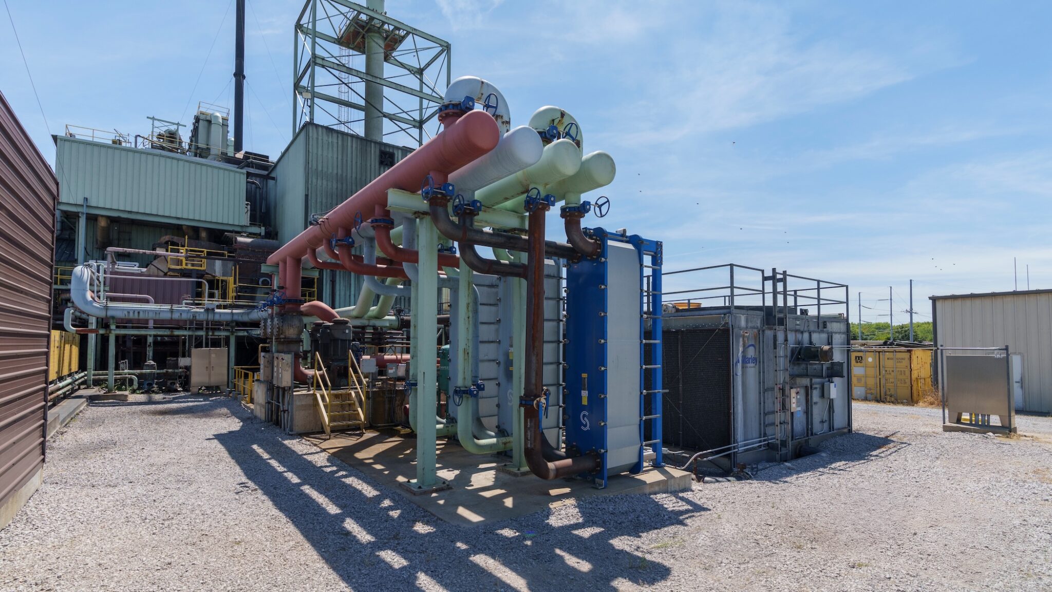 Exxon Ceo Says New Form Of Graphite Boosts Ev Battery Life Extends Range