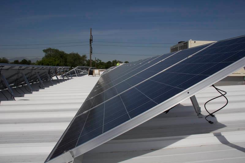 Utah PaperBox Saves Money and Fuel With Its Electric Semi-Truck